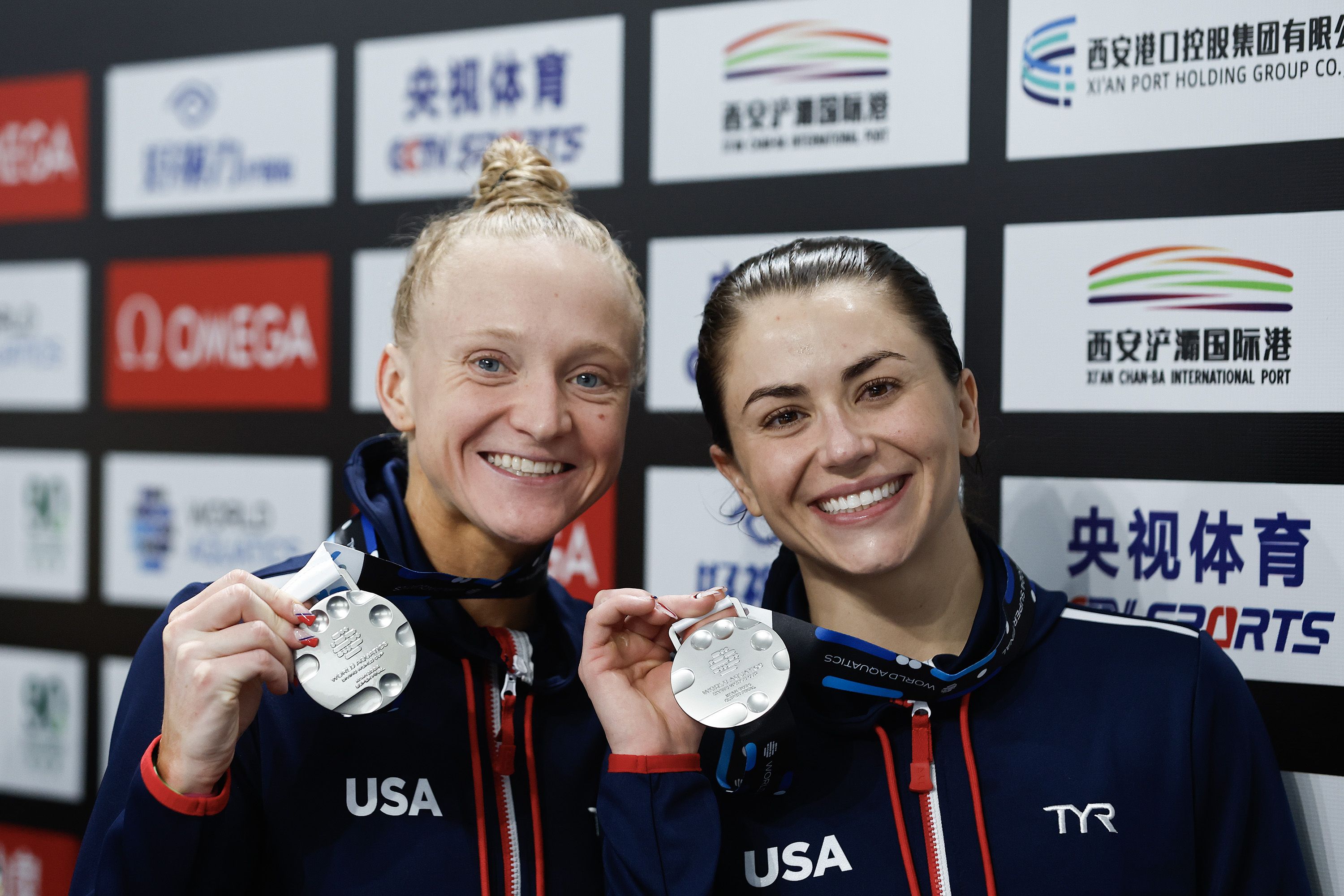 Olympic synchronized divers team up for winning marketing play | The GIST